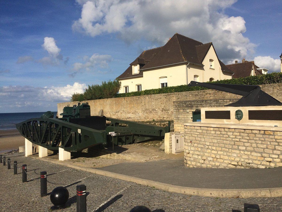 Arromanches-les-Bains WW2 D-Day History and Present Day – D-Day Center